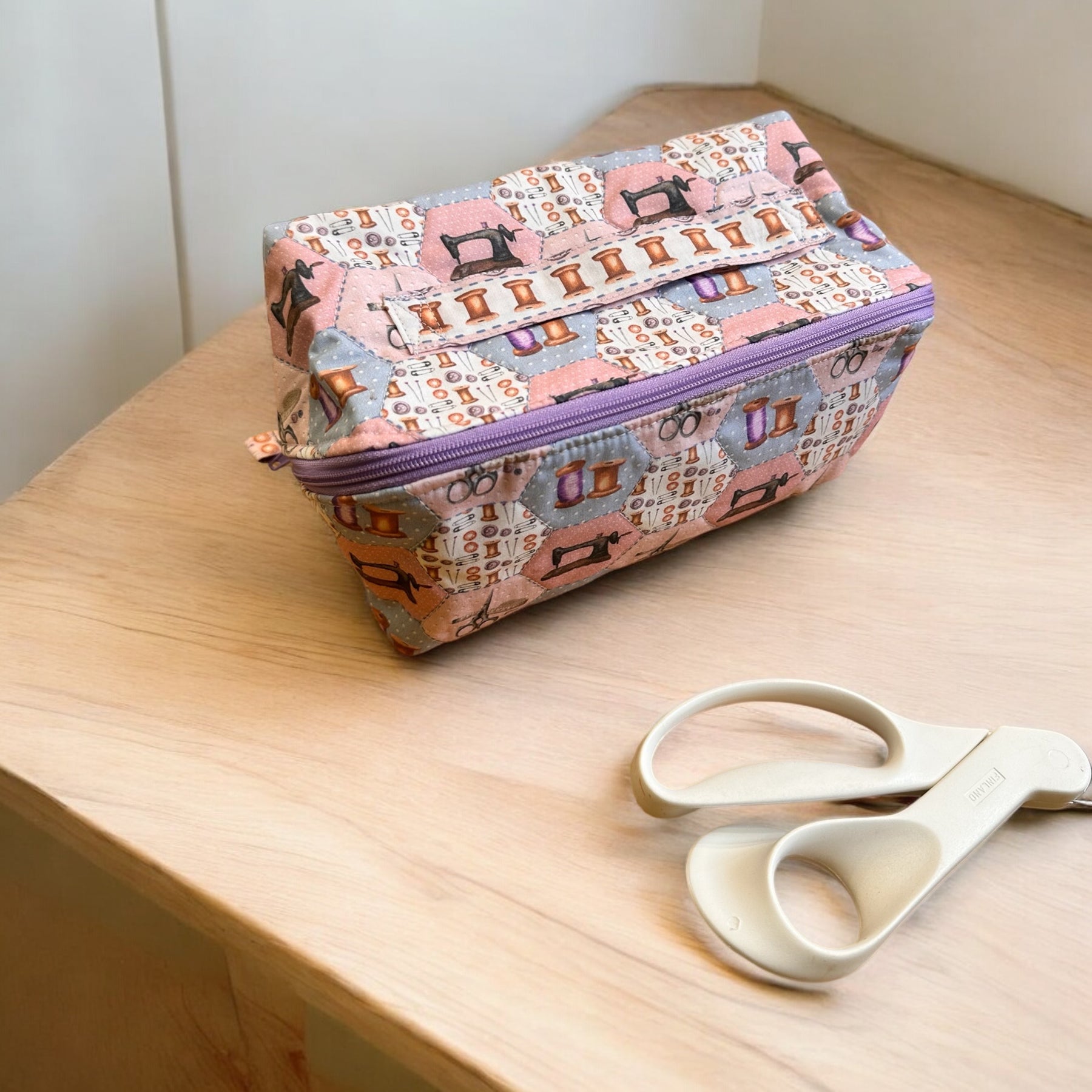 Sewing School Zippy Traycase – Vintage Sewing Kit – Amber Makes